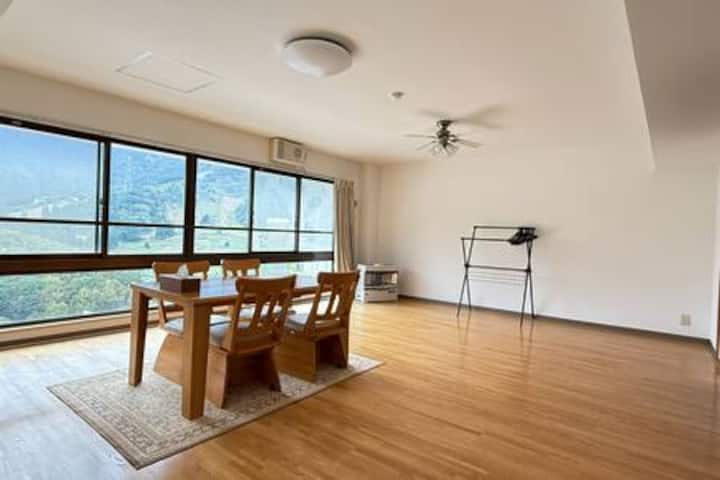 開放感あふれる14階マウンテンビュー1405号室 。家族・グループに最適な広々2ldk - Yuzawa