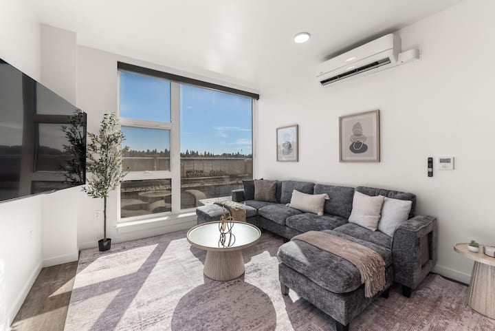 Bright 2-br W/ King Beds - Spokane, WA