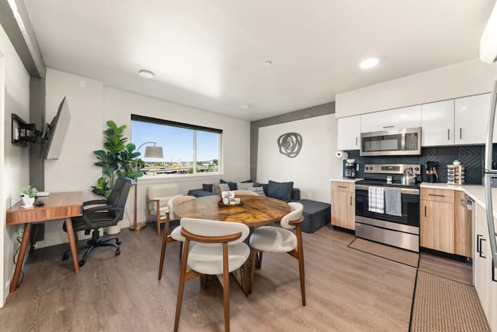 2br Apartment In Dt With Parking - Spokane, WA
