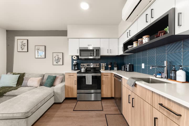 Downtown 2br 1bath With Parking - Spokane, WA