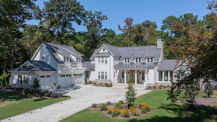 Creekside- 6 Br Resort Luxury; Pool & Golf Carts! - Cape Charles, VA