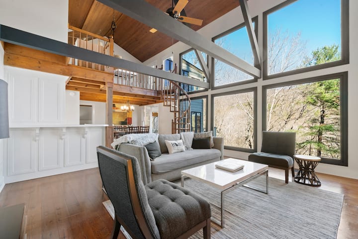 Mountain Retreat By The Stream - Amicalola Falls State Park, Dawsonville