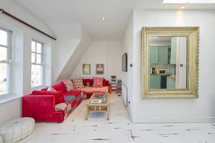 Contemporary 1 Bed Apartment, Chelsea - Chelsea