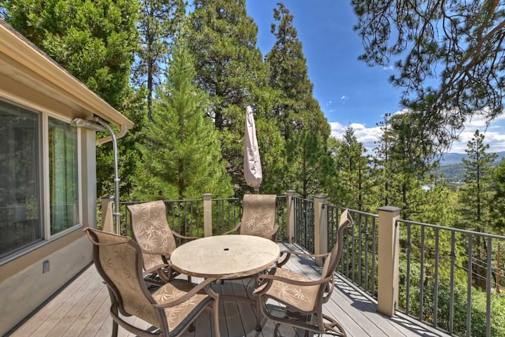 Lake Arrowhead Cabin W/ Ev Charger & Views! - Lake Arrowhead, CA