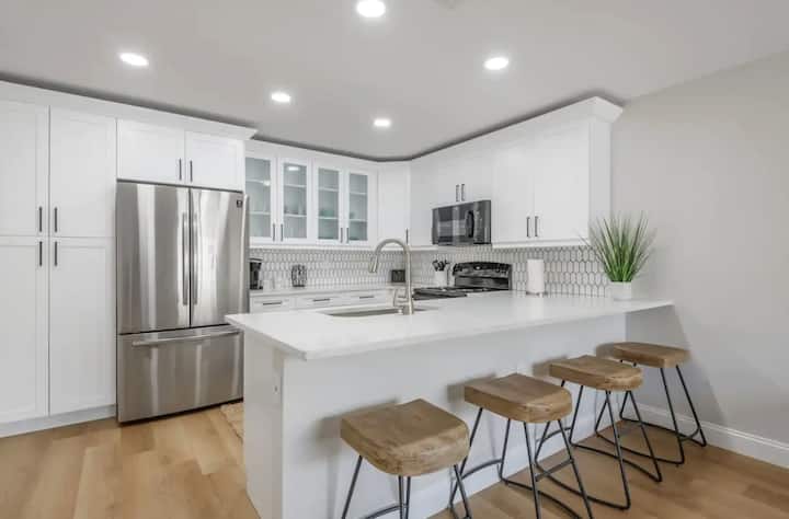 Cozy 1br Retreat | Pet-friendly Getaway - Apollo Beach, FL