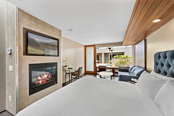 Enjoy The Beach And Cook At Deluxe King Room - Laguna Beach, CA