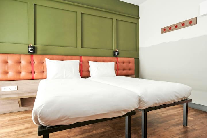 Deluxe Twin Room I Generator Madrid - Madrid