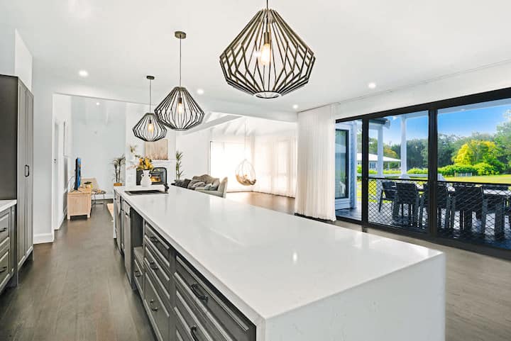 Homestead On Fennell - Fresh Eggs, Farm & Bbq Fun - Belmont