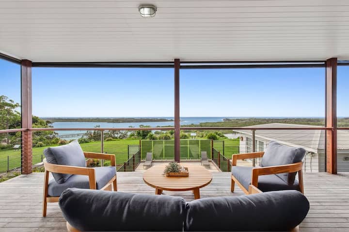 Headland Beauty. - Urunga