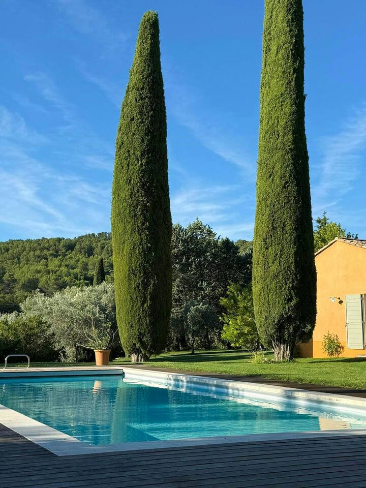 Renovated Provençal Farmhouse Near Aix-en-provence - Aix-en-Provence