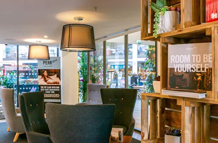 Spacious Family Suite Near Manchester Sights - Manchester