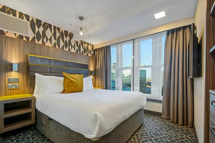 Stylish Top-floor Suite In Manchester City Centre - Mánchester