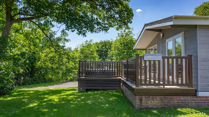 Oakdene 3 Bedroom Superior+ Lodge With Hot Tub - リングウッド