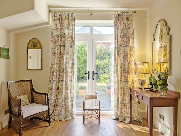 Brambletye Cottage - Westbourne - Havant