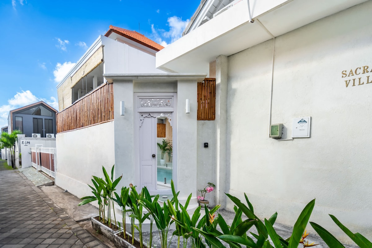 Villa Sacral 3BR Designer Villa with Pool & Gazebo - Villas for Rent in ...