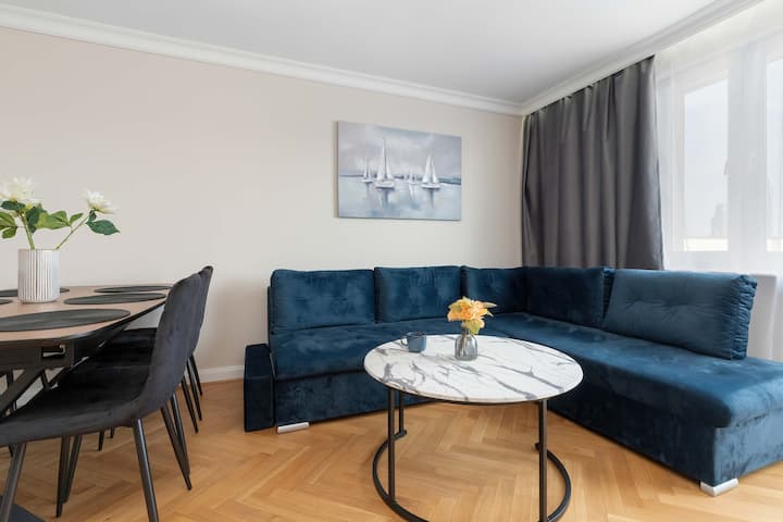 Władysława Iv 32 Three Bedroom Apartment | Center - Gdynia
