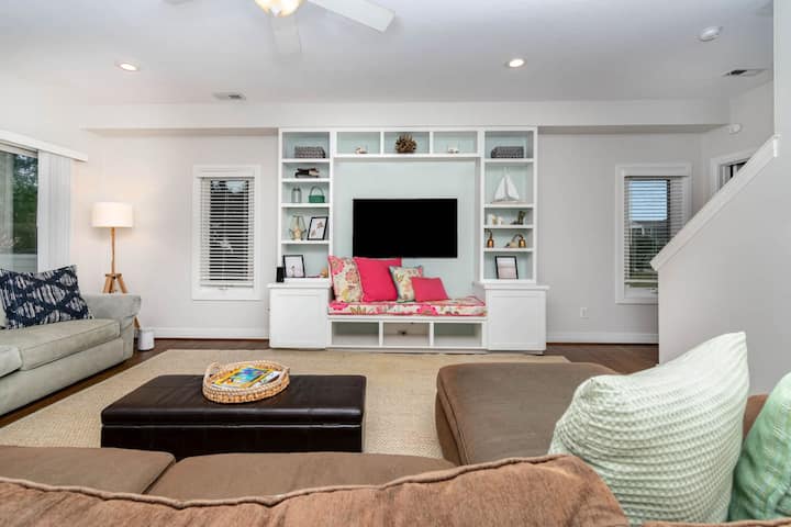 Coral Cottage - Walk To Beach, State Park - Virginia Beach, VA