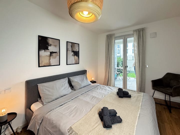 Holidayhome Apartments | Airport Deluxe Condo - Berlin Schönefeld Airport (SXF)