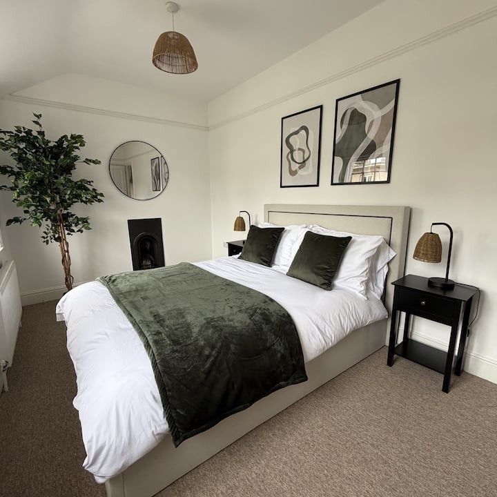 Modern Apartment - 4 Min Walk To Roman Baths - Bath
