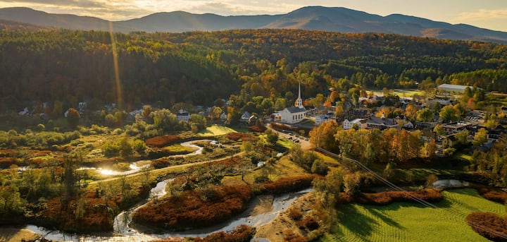 Cozy Accessible Mountain Hideaway - Stowe, VT