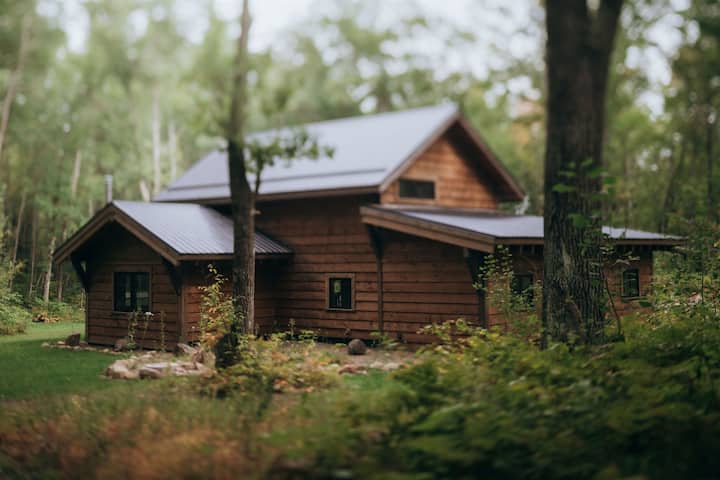 Charming Northwoods Cabin Minutes From Hayward - Nelson Lake, WI