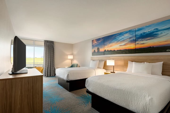 Days Inn Grand Island | 2queens | Near Fairgrounds - Grand Island, NE