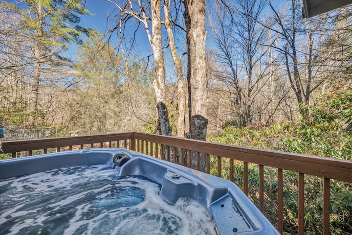 Grandfather’s Gem – Cozy Cabin W/ Hot Tub - Banner Elk, NC