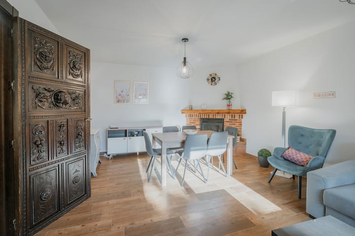 Las Natillas Con V - Martín Miguel - Segovia