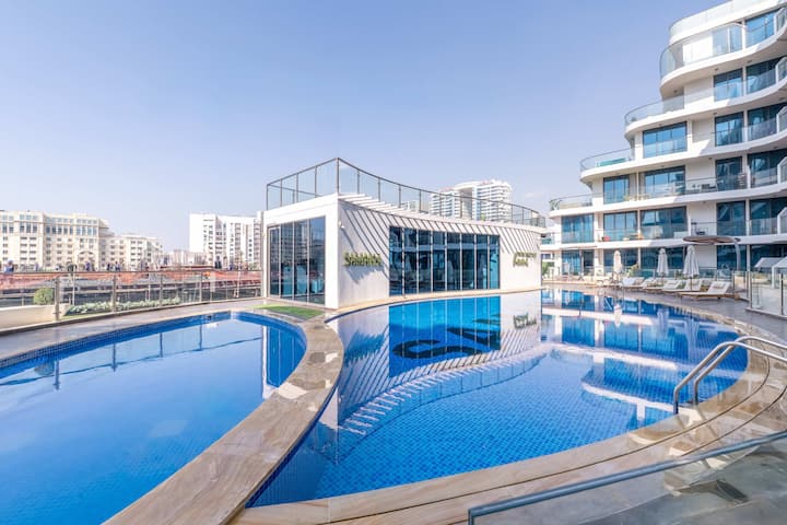 Enjoy Sunset At Rare House W/private Swimming Pool - Dubai