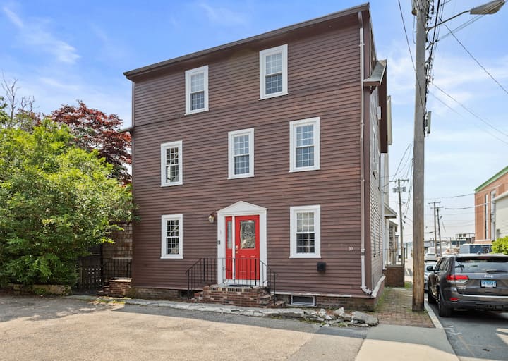 Magnolia Portside – Whole 4br Home On Thames St - Newport, RI