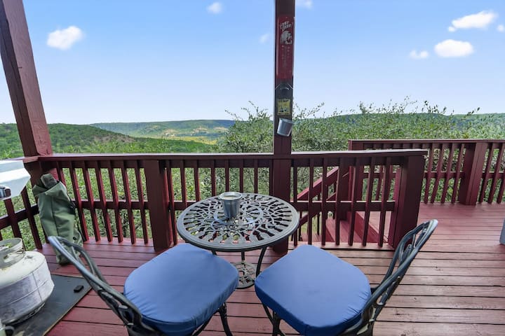 Canyon Lake Views W/ Game Room & Multi-level Deck - Texas