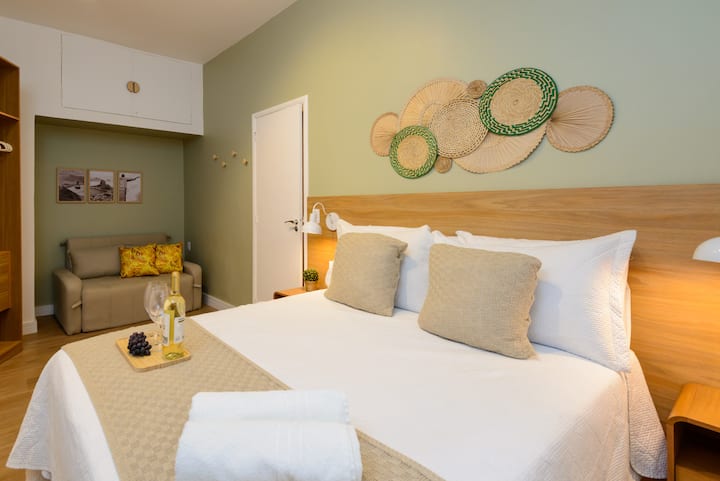 Recém Reformado A 260m Da Praia De Copa! A/c - Rio de Janeiro