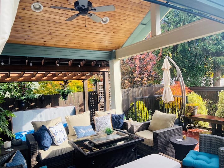 Cozy Basement Suite – Hot Tub & Backyard Oasis - Portland, OR