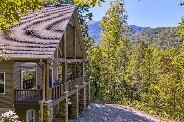 Behind The Rock New Sleeps 10, Fire Pit, Dogs Ok - Lake Lure, NC