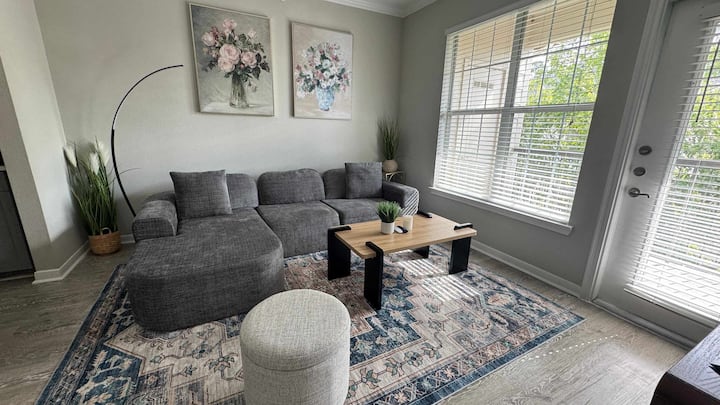 Serene 1br Magnolia Retreat | Relax & Explore - The Woodlands, TX
