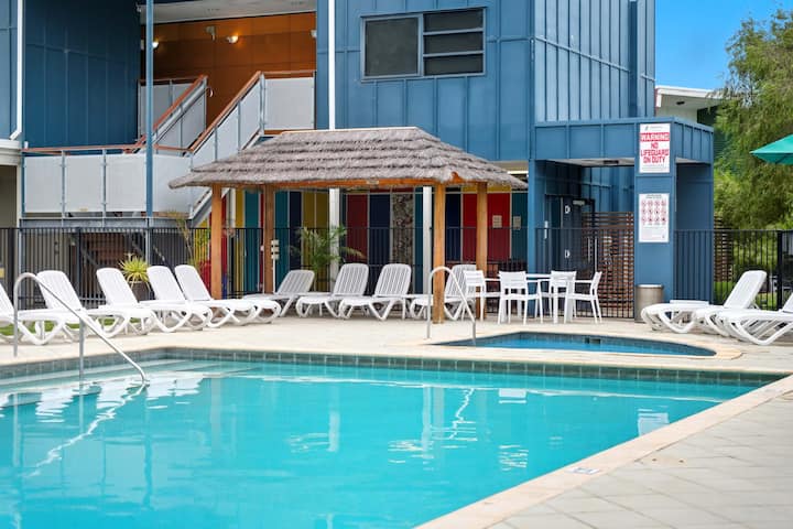 Coastal Calm Footprints Preston Beach Stay - Preston Beach