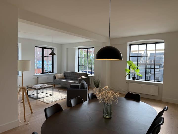Modern & Stylish Serviced Apartment In Odense - Odense