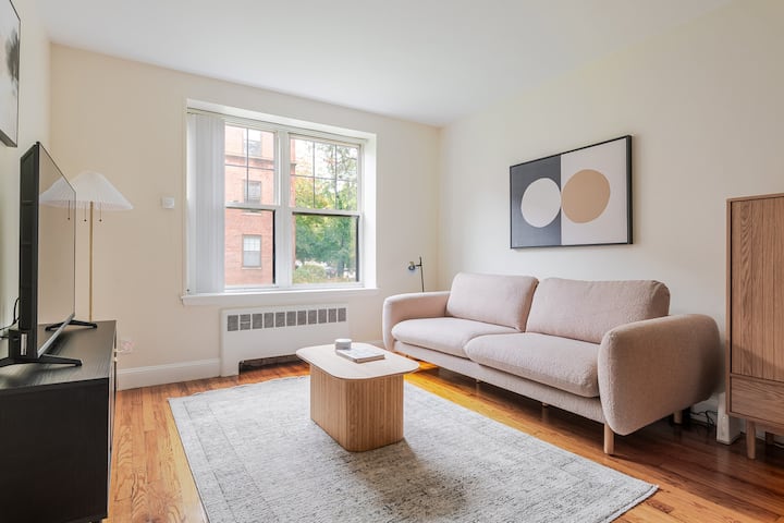 Blueground | Ward Two, Pool, Nr Assembly Square - Cambridge, MA