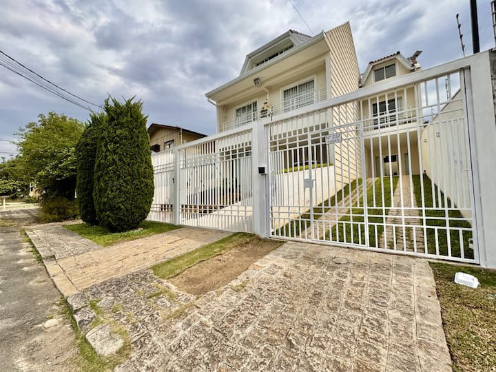 Triplex Luxo - 4 Quartos C/ Ar/starlink - Pedreira - Curitiba