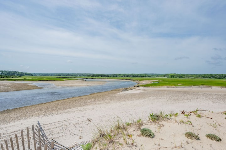 Hidden Gem With Sweeping Cape Cod Bay Views - Sandwich, MA
