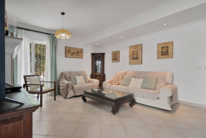 Apartment In The Center Of San Pedro With Parking - Marbella