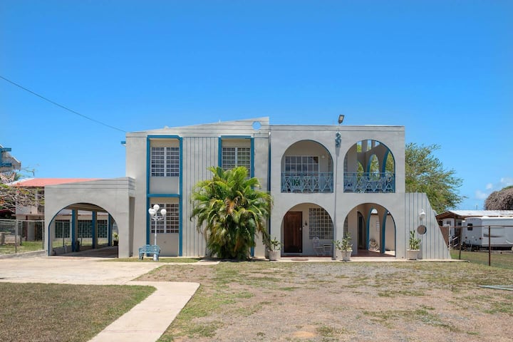 Cabo Rojo Combate · Family House|12 Guest| Near To - Puerto Rico