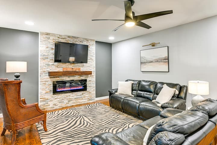 2 Mi To Dtwn Brighton: Updated Home W/ Fenced Yard - Brighton, MI
