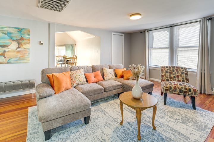 Walk To Coventry Village: Charming Top-floor Unit! - Cleveland Heights, OH