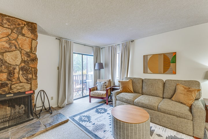 Easy Red River Ski Access! Outdoor Adventure Condo - Red River, NM