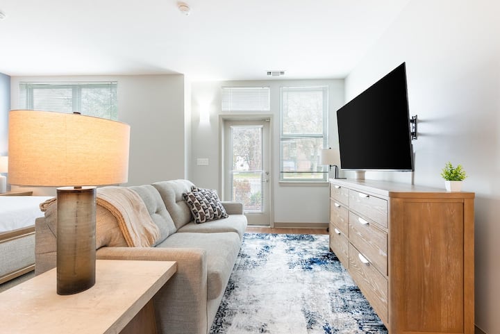 Landing | Stylish Studio In South End Stratford - Connecticut