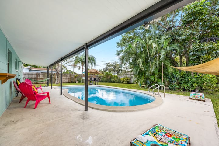 Island Escape W/ Private Pool & Outdoor Haven - Merritt Island, FL