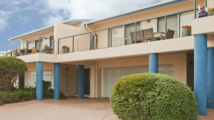 Sandalwood – A 15-minute To  To Penguins Head Road - Culburra Beach