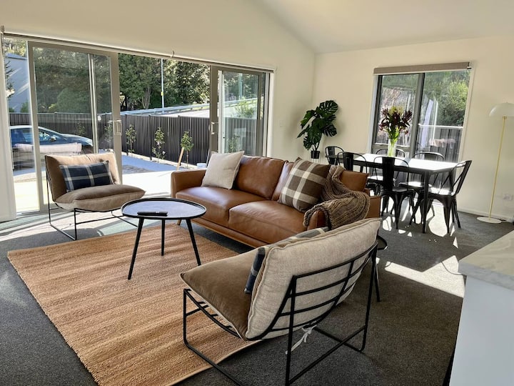 Modern Comfort Mountain Views - Walk To Queenstown - Queenstown