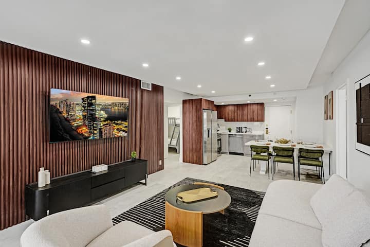 Stylish 3br Retreat Steps From The Beach 1508 - South Beach, FL